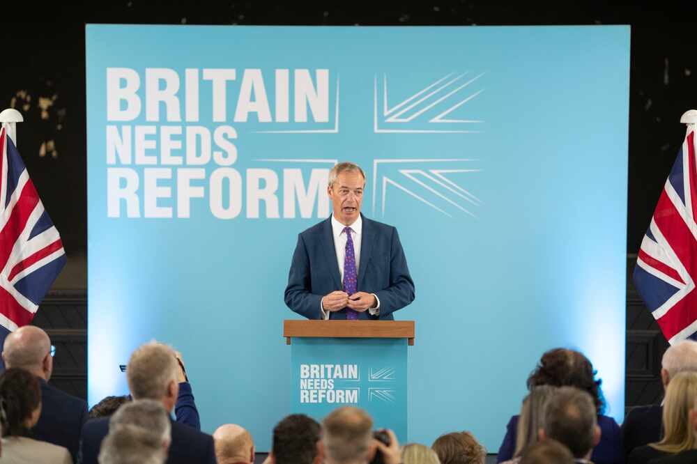 Musk Backs Farage Rival — Could Hand Labour Victory | Republican Point